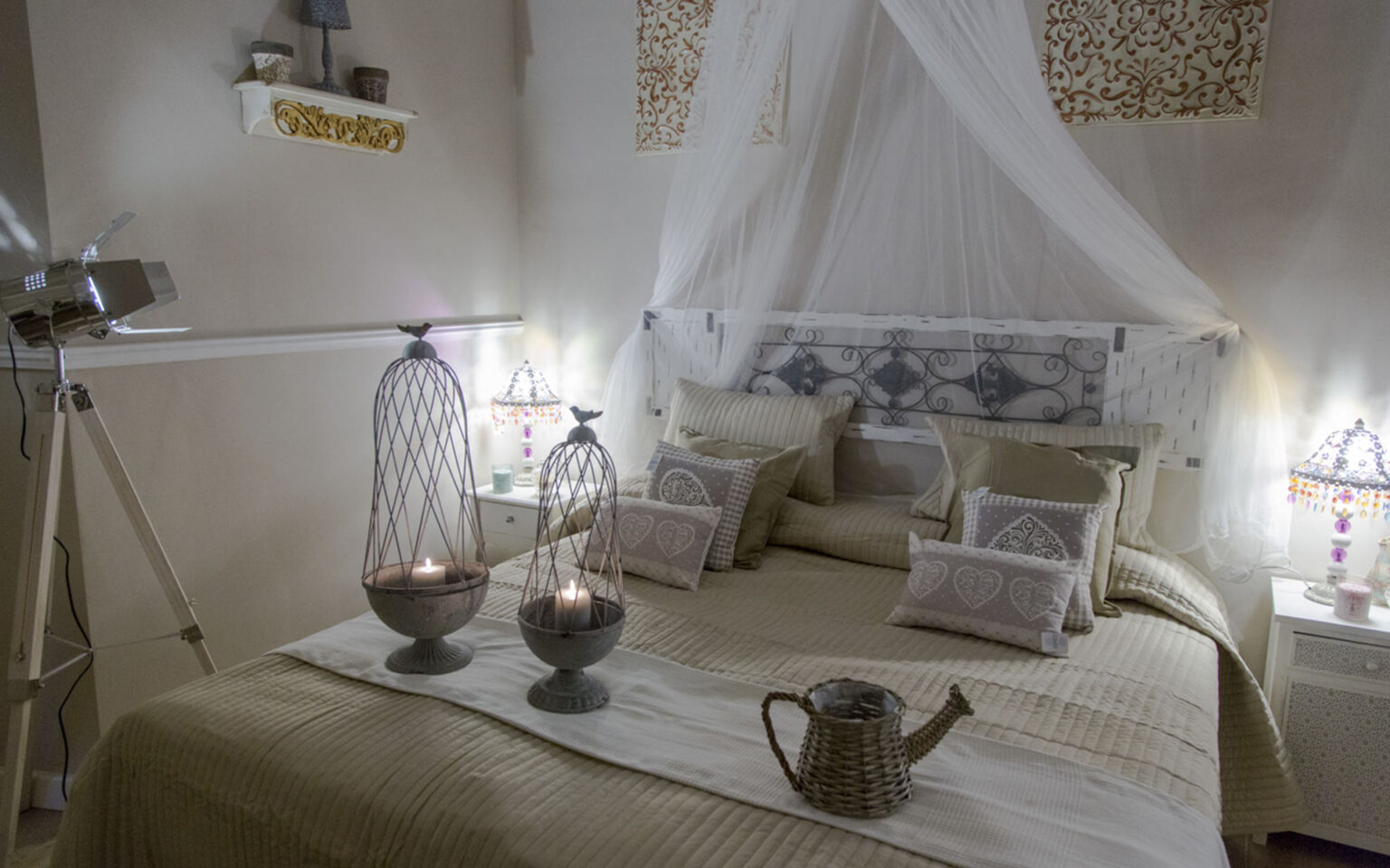 Luxury ApartaSuites in Granada downtown - Palacio Almagra EN